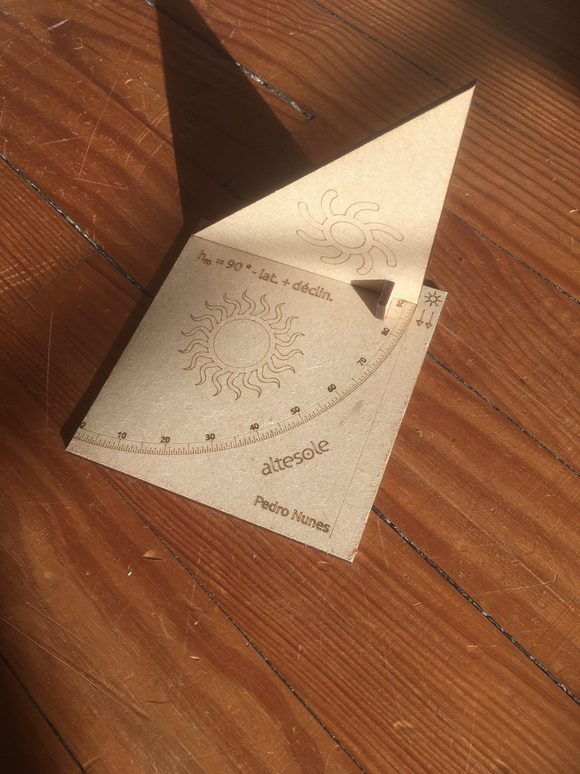 Cadran solaire de Humphrey Cole – astrolabe-science